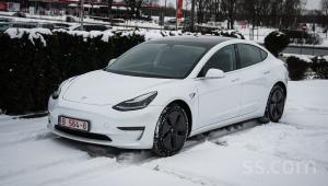 White Tesla Model 3 2020 in Riga, with an engine capacity of 0.00 L and mileage of 153 thousand km for 19950 €, photo  on AUTOMOTO.COM.LV