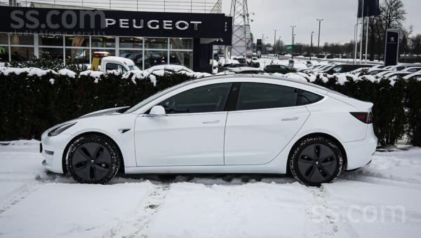Balts Tesla Model 3 2020 Rīga, ar dzinēja tilpumu 0.00 L un nobraukumu 153 tūkst. km par 19950 €, foto 2 vietnē AUTOMOTO.COM.LV