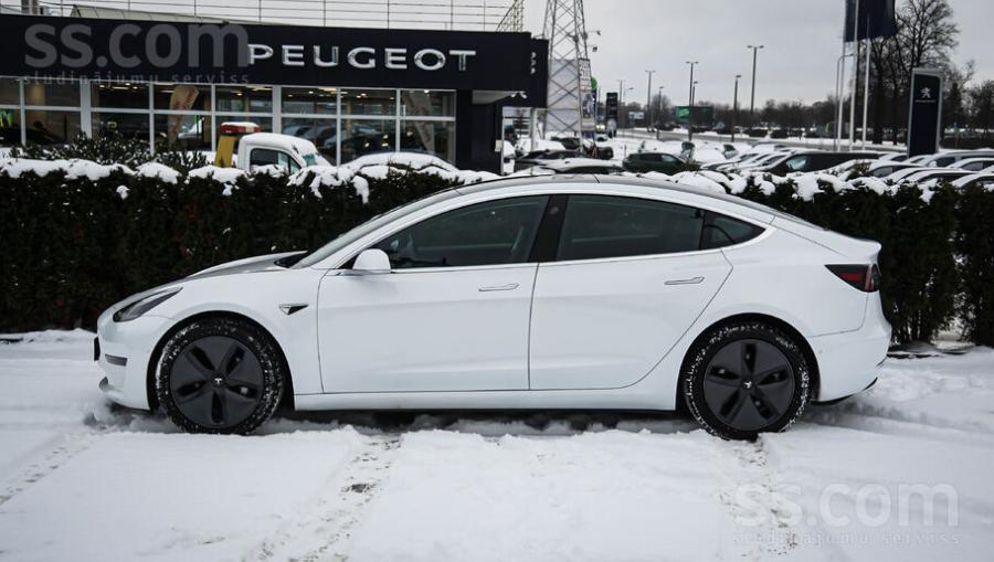 Balts Tesla Model 3 2020 Rīga, ar dzinēja tilpumu 0.00 L un nobraukumu 153 tūkst. km par 19950 €, foto 2 vietnē AUTOMOTO.COM.LV