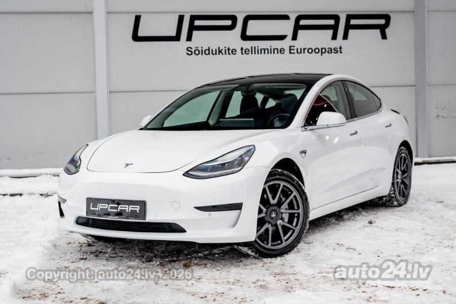 White Tesla Model 3 2020 in Parnu, with an engine capacity of 0.00 L and mileage of 106 thousand km for 17900 €, photo 1 on AUTOMOTO.COM.LV