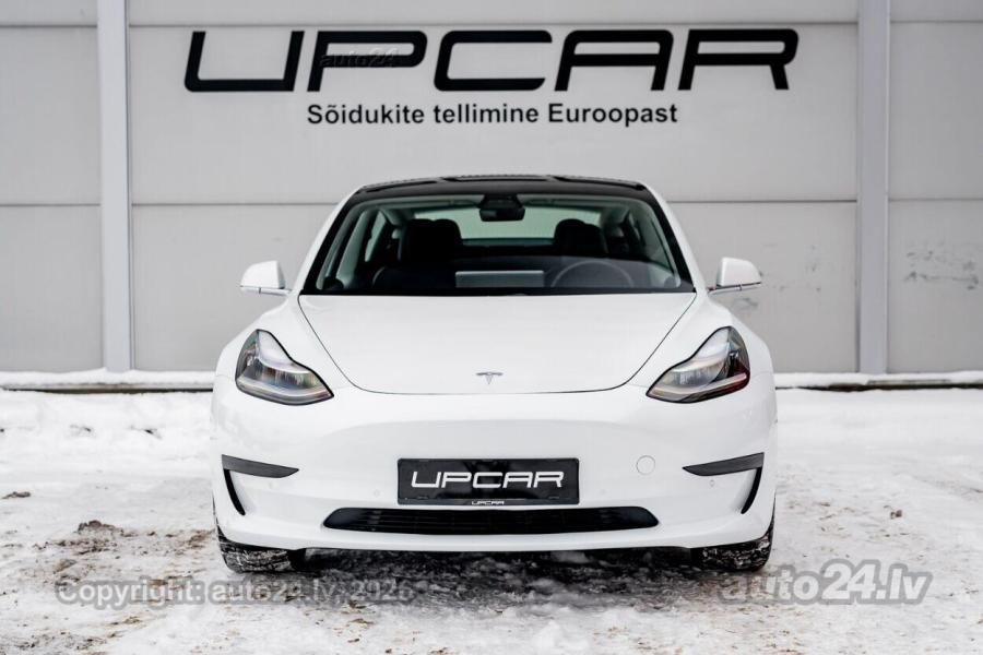 White Tesla Model 3 2020 in Parnu, with an engine capacity of 0.00 L and mileage of 106 thousand km for 17900 €, photo 10 on AUTOMOTO.COM.LV