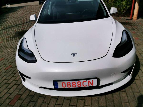Balts Tesla Model 3 2020 Viļņa, ar dzinēja tilpumu 0.00 L un nobraukumu 115 tūkst. km par 17600 €, foto 6 vietnē AUTOMOTO.COM.LV