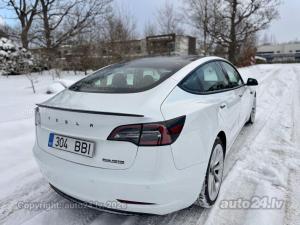 White Tesla Model 3 2020 in Tallinn, with an engine capacity of 0.00 L and mileage of 141 thousand km for 23500 €, photo 9 on AUTOMOTO.COM.LV