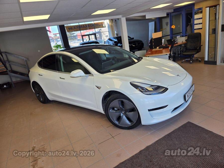 Balts Tesla Model 3 2020 Tartu, ar dzinēja tilpumu 0.00 L un nobraukumu 121 tūkst. km par 23990 €, foto 3 vietnē AUTOMOTO.COM.LV