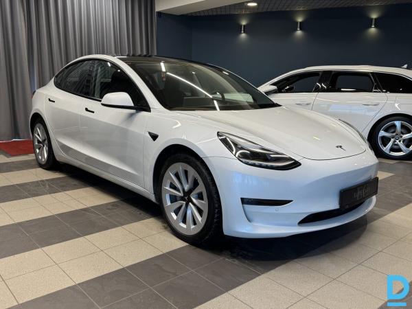 Balts Tesla Model 3 2020 Mārupe, ar dzinēja tilpumu 0.00 L un nobraukumu 115 tūkst. km par 24990 €, foto 4 vietnē AUTOMOTO.COM.LV