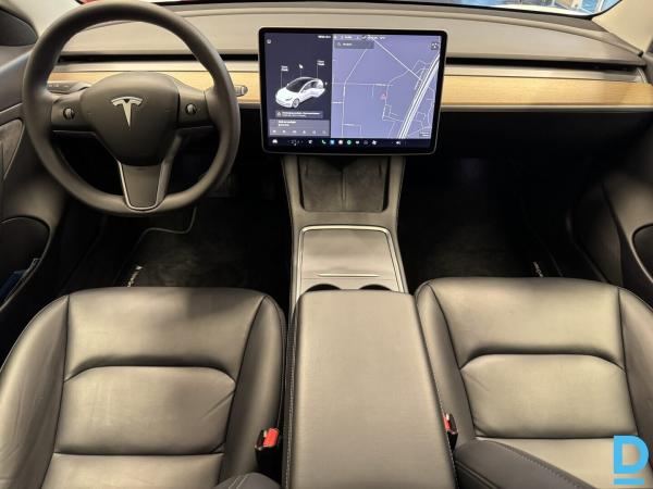 Balts Tesla Model 3 2020 Mārupe, ar dzinēja tilpumu 0.00 L un nobraukumu 115 tūkst. km par 24990 €, foto 8 vietnē AUTOMOTO.COM.LV