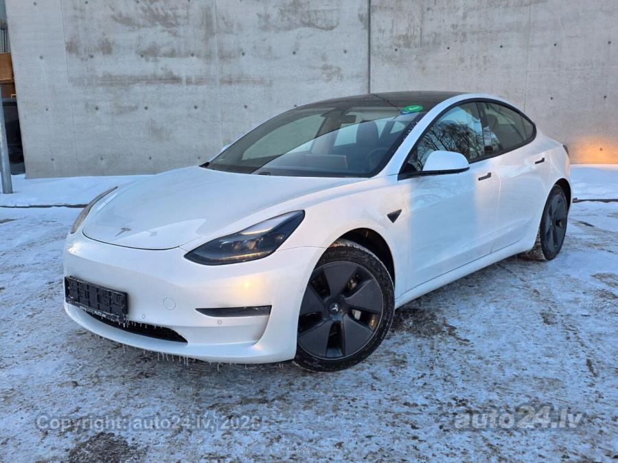 White Tesla Model 3 2020 in Viljandi, with an engine capacity of 0.00 L and mileage of 113 thousand km for 23800 €, photo 3 on AUTOMOTO.COM.LV