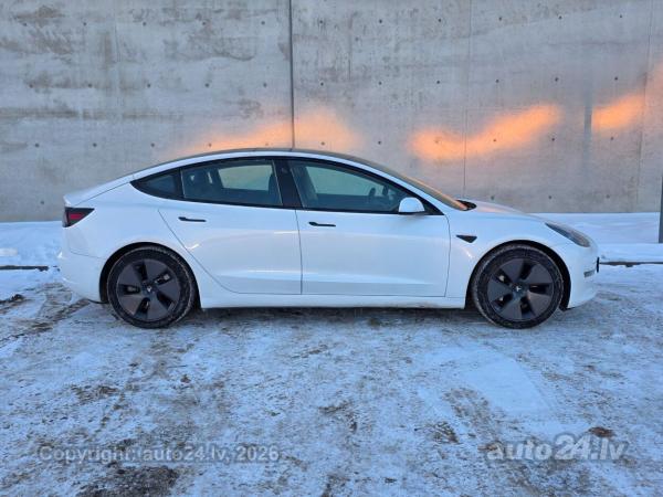 Balts Tesla Model 3 2020 Viljandi, ar dzinēja tilpumu 0.00 L un nobraukumu 113 tūkst. km par 23800 €, foto 10 vietnē AUTOMOTO.COM.LV