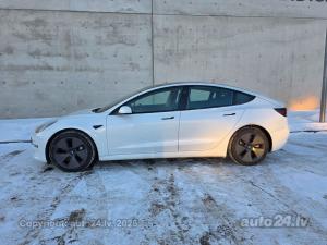 White Tesla Model 3 2020 in Viljandi, with an engine capacity of 0.00 L and mileage of 113 thousand km for 23800 €, photo 11 on AUTOMOTO.COM.LV
