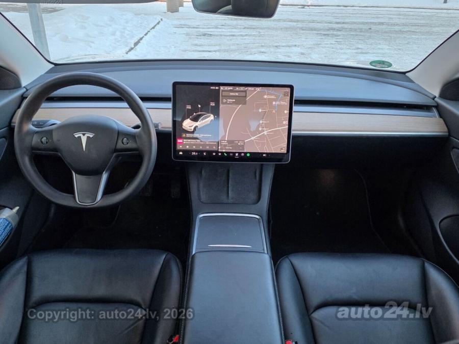 White Tesla Model 3 2020 in Viljandi, with an engine capacity of 0.00 L and mileage of 113 thousand km for 23800 €, photo 16 on AUTOMOTO.COM.LV