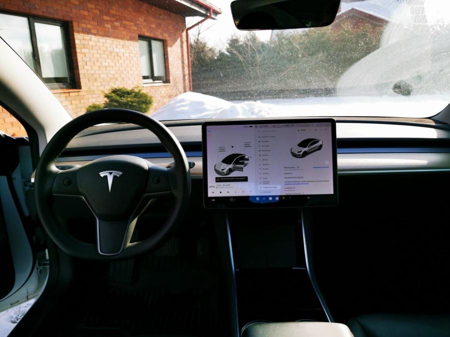 Balts Tesla Model 3 2020 Viļņa, ar dzinēja tilpumu 0.00 L un nobraukumu 118 tūkst. km par 18300 €, foto 6 vietnē AUTOMOTO.COM.LV