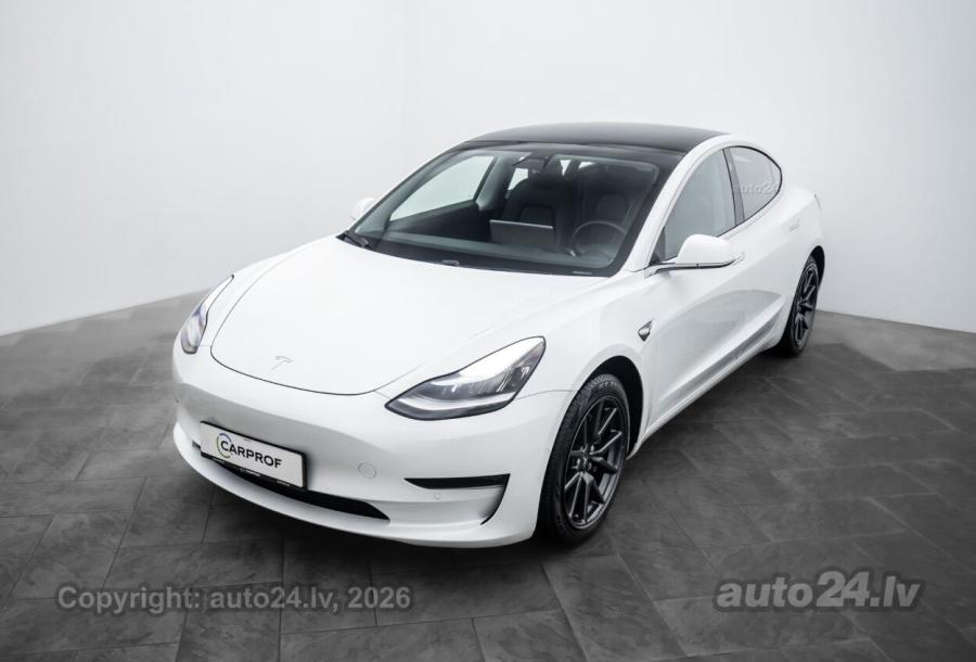 Balts Tesla Model 3 2020 Tallina, ar dzinēja tilpumu 0.00 L un nobraukumu 123 tūkst. km par 22899 €, foto 1 vietnē AUTOMOTO.COM.LV