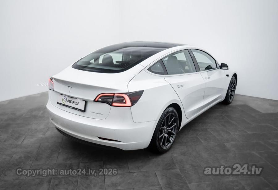 Balts Tesla Model 3 2020 Tallina, ar dzinēja tilpumu 0.00 L un nobraukumu 123 tūkst. km par 22899 €, foto 4 vietnē AUTOMOTO.COM.LV