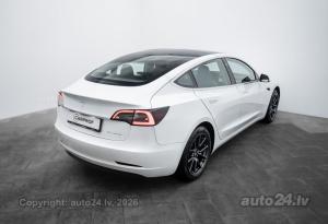 White Tesla Model 3 2020 in Tallinn, with an engine capacity of 0.00 L and mileage of 123 thousand km for 22899 €, photo 4 on AUTOMOTO.COM.LV