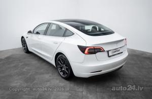 White Tesla Model 3 2020 in Tallinn, with an engine capacity of 0.00 L and mileage of 123 thousand km for 22899 €, photo 6 on AUTOMOTO.COM.LV