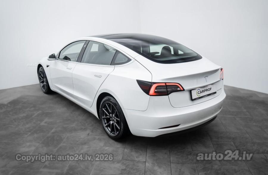 White Tesla Model 3 2020 in Tallinn, with an engine capacity of 0.00 L and mileage of 123 thousand km for 22899 €, photo 6 on AUTOMOTO.COM.LV