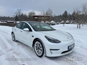 White Tesla Model 3 2020 in Tallinn, with an engine capacity of 0.00 L and mileage of 141 thousand km for 22750 €, photo  on AUTOMOTO.COM.LV