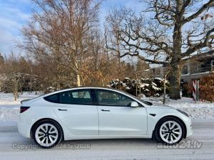 White Tesla Model 3 2020 in Tallinn, with an engine capacity of 0.00 L and mileage of 141 thousand km for 22750 €, photo 7 on AUTOMOTO.COM.LV