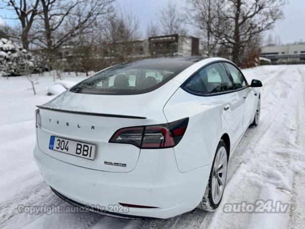 Balts Tesla Model 3 2020 Tallina, ar dzinēja tilpumu 0.00 L un nobraukumu 141 tūkst. km par 22750 €, foto 10 vietnē AUTOMOTO.COM.LV