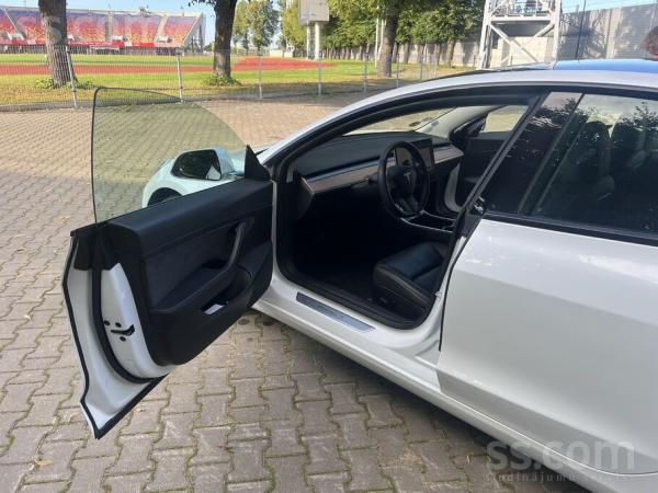 Balts Tesla Model 3 2020 Rīga, ar dzinēja tilpumu 0.00 L un nobraukumu 95 tūkst. km par 19999 €, foto 6 vietnē AUTOMOTO.COM.LV