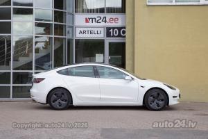Balts Tesla Model 3 2020 Tallina, ar dzinēja tilpumu 0.00 L un nobraukumu 125 tūkst. km par 18980 €, foto 4 vietnē AUTOMOTO.COM.LV