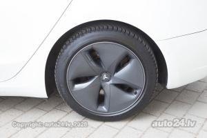 Balts Tesla Model 3 2020 Tallina, ar dzinēja tilpumu 0.00 L un nobraukumu 125 tūkst. km par 18980 €, foto 23 vietnē AUTOMOTO.COM.LV