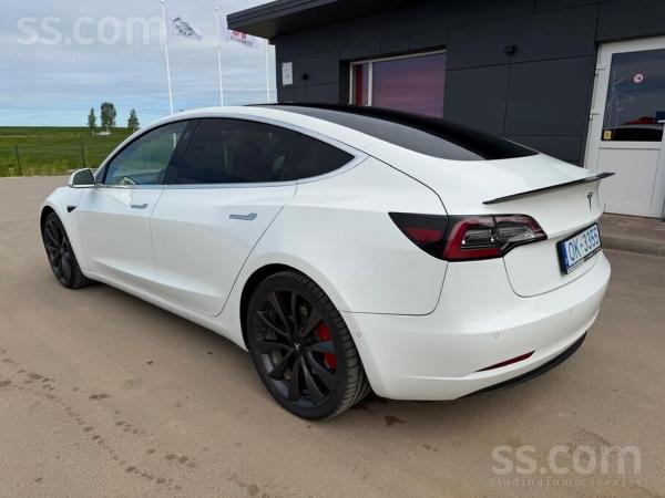 Balts Tesla Model 3 2020 Jēkabpils, ar dzinēja tilpumu 0.00 L un nobraukumu 159 tūkst. km par 21950 €, foto 6 vietnē AUTOMOTO.COM.LV