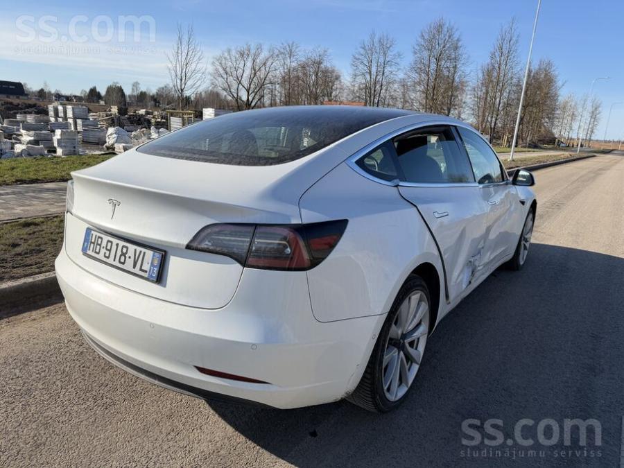 Balts Tesla Model 3 2020 Jelgava, ar dzinēja tilpumu 0.00 L un nobraukumu 99 tūkst. km par 12500 €, foto 8 vietnē AUTOMOTO.COM.LV
