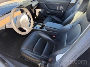 Balts Tesla Model 3 2020 Jelgava, ar dzinēja tilpumu 0.00 L un nobraukumu 99 tūkst. km par 12500 €, foto 13 vietnē AUTOMOTO.COM.LV