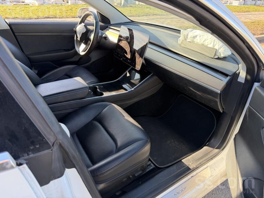 Balts Tesla Model 3 2020 Jelgava, ar dzinēja tilpumu 0.00 L un nobraukumu 99 tūkst. km par 12500 €, foto 15 vietnē AUTOMOTO.COM.LV