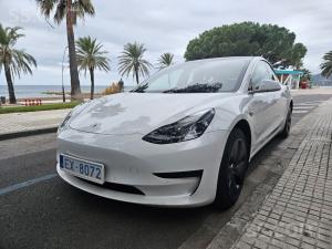 Белый Тесла Модель 3 2020 в Рига, объемом двигателя 0.00 л и пробегом 126 тыс. км за 16500 €, фото  на AUTOMOTO.COM.LV