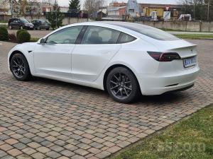 Balts Tesla Model 3 2020 Rīga, ar dzinēja tilpumu 0.00 L un nobraukumu 126 tūkst. km par 16500 €, foto 5 vietnē AUTOMOTO.COM.LV