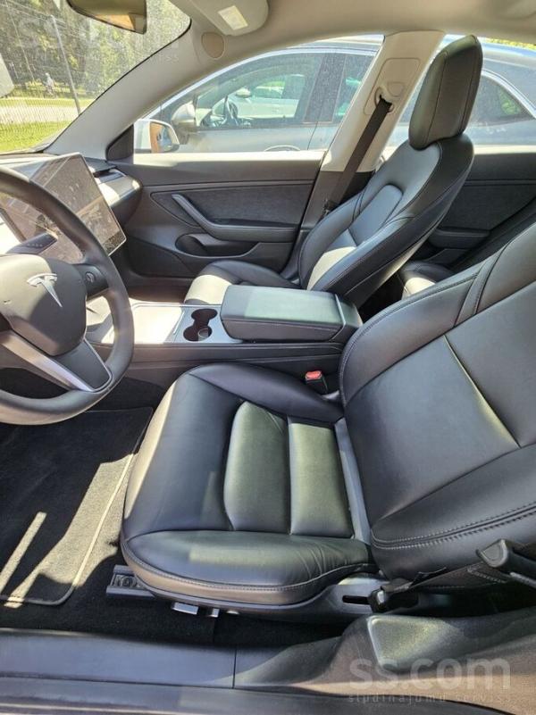Balts Tesla Model 3 2020 Rīga, ar dzinēja tilpumu 0.00 L un nobraukumu 72 tūkst. km par 23900 €, foto 7 vietnē AUTOMOTO.COM.LV
