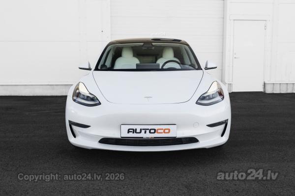 Balts Tesla Model 3 2020 Tallina, ar dzinēja tilpumu 0.00 L un nobraukumu 95 tūkst. km par 29999 €, foto 2 vietnē AUTOMOTO.COM.LV