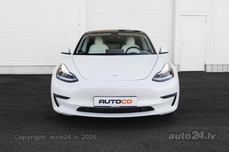 Balts Tesla Model 3 2020 Tallina, ar dzinēja tilpumu 0.00 L un nobraukumu 95 tūkst. km par 29999 €, foto 3 vietnē AUTOMOTO.COM.LV