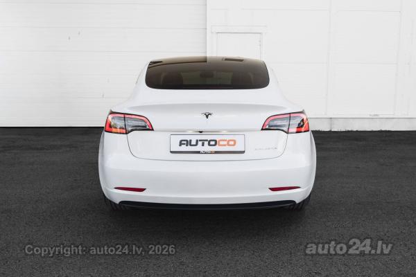 Balts Tesla Model 3 2020 Tallina, ar dzinēja tilpumu 0.00 L un nobraukumu 95 tūkst. km par 29999 €, foto 7 vietnē AUTOMOTO.COM.LV