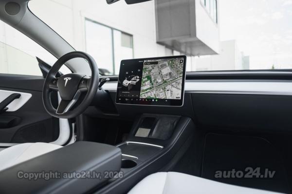 Balts Tesla Model 3 2020 Tallina, ar dzinēja tilpumu 0.00 L un nobraukumu 95 tūkst. km par 29999 €, foto 9 vietnē AUTOMOTO.COM.LV