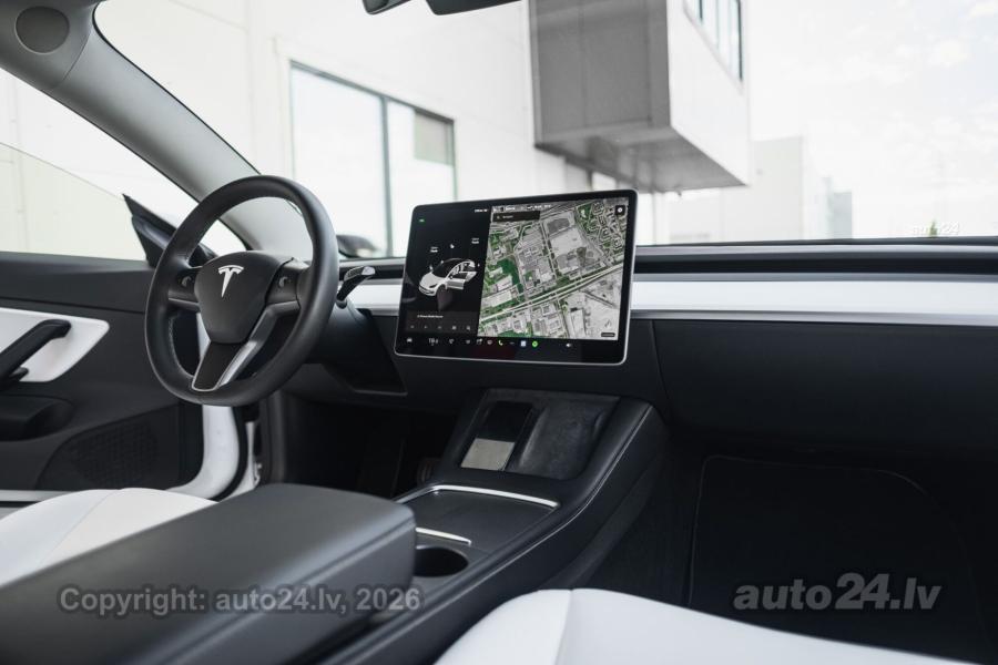 Balts Tesla Model 3 2020 Tallina, ar dzinēja tilpumu 0.00 L un nobraukumu 95 tūkst. km par 29999 €, foto 10 vietnē AUTOMOTO.COM.LV
