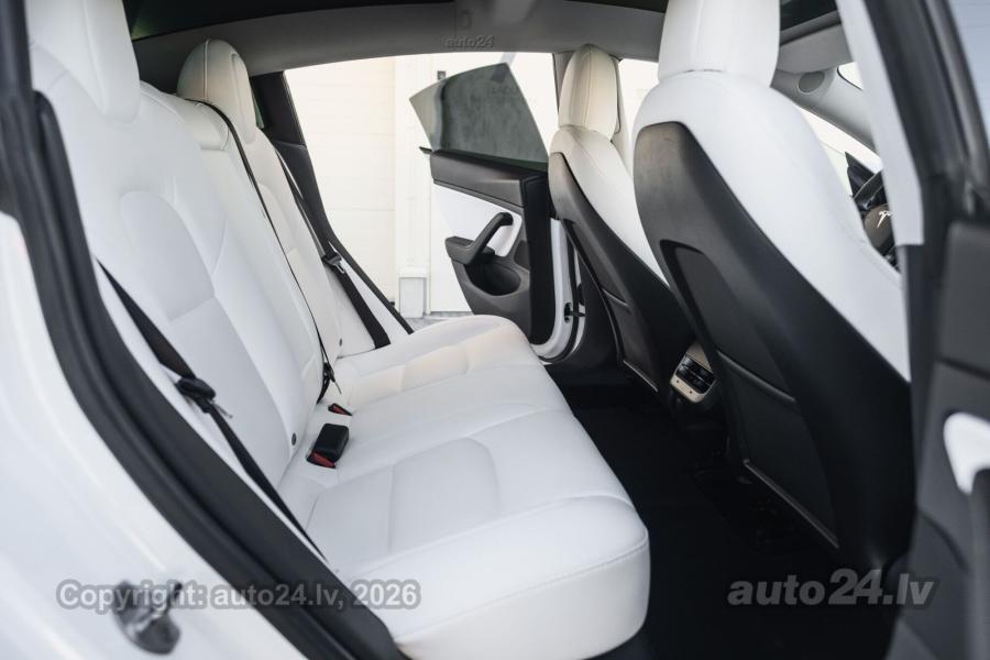Balts Tesla Model 3 2020 Tallina, ar dzinēja tilpumu 0.00 L un nobraukumu 95 tūkst. km par 29999 €, foto 12 vietnē AUTOMOTO.COM.LV