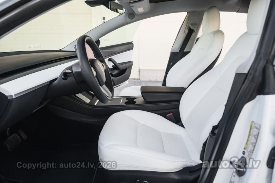 Balts Tesla Model 3 2020 Tallina, ar dzinēja tilpumu 0.00 L un nobraukumu 95 tūkst. km par 29999 €, foto 15 vietnē AUTOMOTO.COM.LV