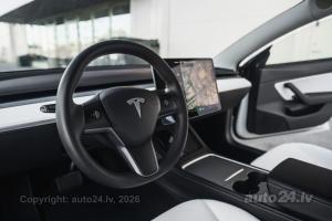 Balts Tesla Model 3 2020 Tallina, ar dzinēja tilpumu 0.00 L un nobraukumu 95 tūkst. km par 29999 €, foto 16 vietnē AUTOMOTO.COM.LV