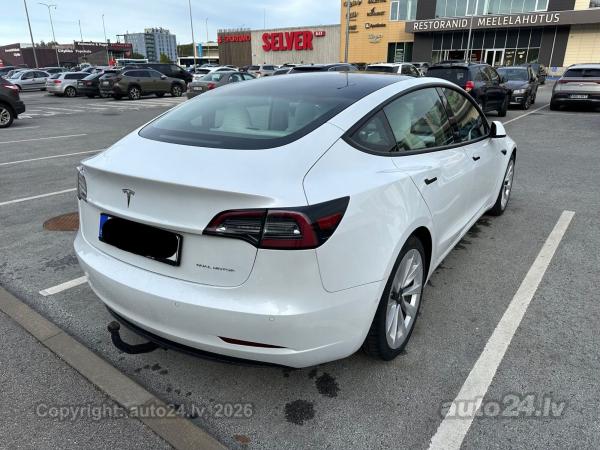 Balts Tesla Model 3 2020 Tallina, ar dzinēja tilpumu 0.00 L un nobraukumu 102 tūkst. km par 26400 €, foto 4 vietnē AUTOMOTO.COM.LV