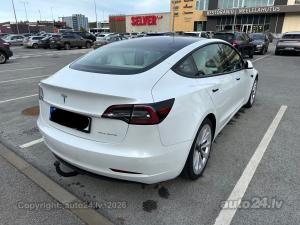 Balts Tesla Model 3 2020 Tallina, ar dzinēja tilpumu 0.00 L un nobraukumu 102 tūkst. km par 26400 €, foto 5 vietnē AUTOMOTO.COM.LV