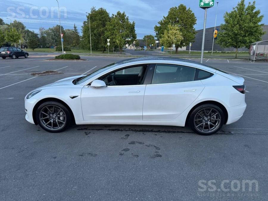Balts Tesla Model 3 2020 Rīga, ar dzinēja tilpumu 0.00 L un nobraukumu 165 tūkst. km par 22700 €, foto 13 vietnē AUTOMOTO.COM.LV