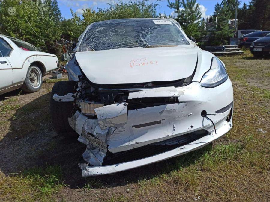 Balts Tesla Model 3 2020 Ukmergė, ar dzinēja tilpumu 0.00 L un nobraukumu 95 tūkst. km par 8700 €, foto 11 vietnē AUTOMOTO.COM.LV