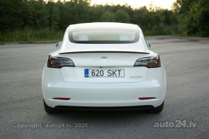 Balts Tesla Model 3 2020 Pērnava, ar dzinēja tilpumu 0.00 L un nobraukumu 62 tūkst. km par 21990 €, foto 6 vietnē AUTOMOTO.COM.LV