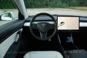 Balts Tesla Model 3 2020 Pērnava, ar dzinēja tilpumu 0.00 L un nobraukumu 62 tūkst. km par 21990 €, foto 12 vietnē AUTOMOTO.COM.LV