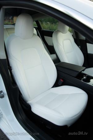 Balts Tesla Model 3 2020 Pērnava, ar dzinēja tilpumu 0.00 L un nobraukumu 62 tūkst. km par 21990 €, foto 16 vietnē AUTOMOTO.COM.LV