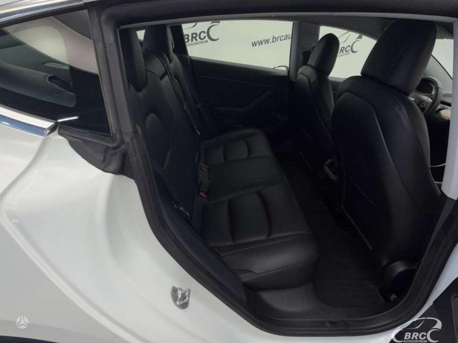 Balts Tesla Model 3 2020 Viļņa, ar dzinēja tilpumu 0.00 L un nobraukumu 172 tūkst. km par 15600 €, foto 12 vietnē AUTOMOTO.COM.LV