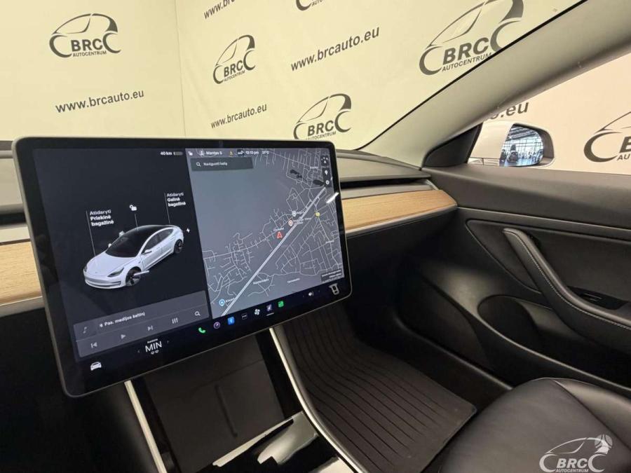 Balts Tesla Model 3 2020 Viļņa, ar dzinēja tilpumu 0.00 L un nobraukumu 172 tūkst. km par 15600 €, foto 24 vietnē AUTOMOTO.COM.LV